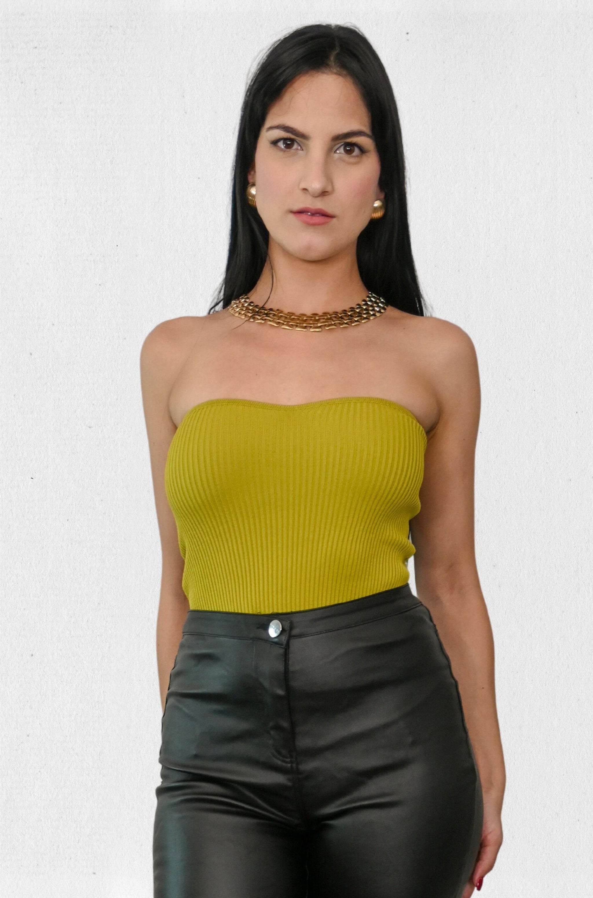Ribbed knit strapless top
